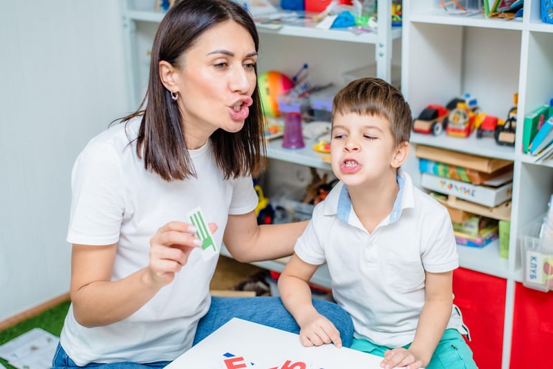 Pincer Pal Adaptive Feeding Tool for pincer grasp formation